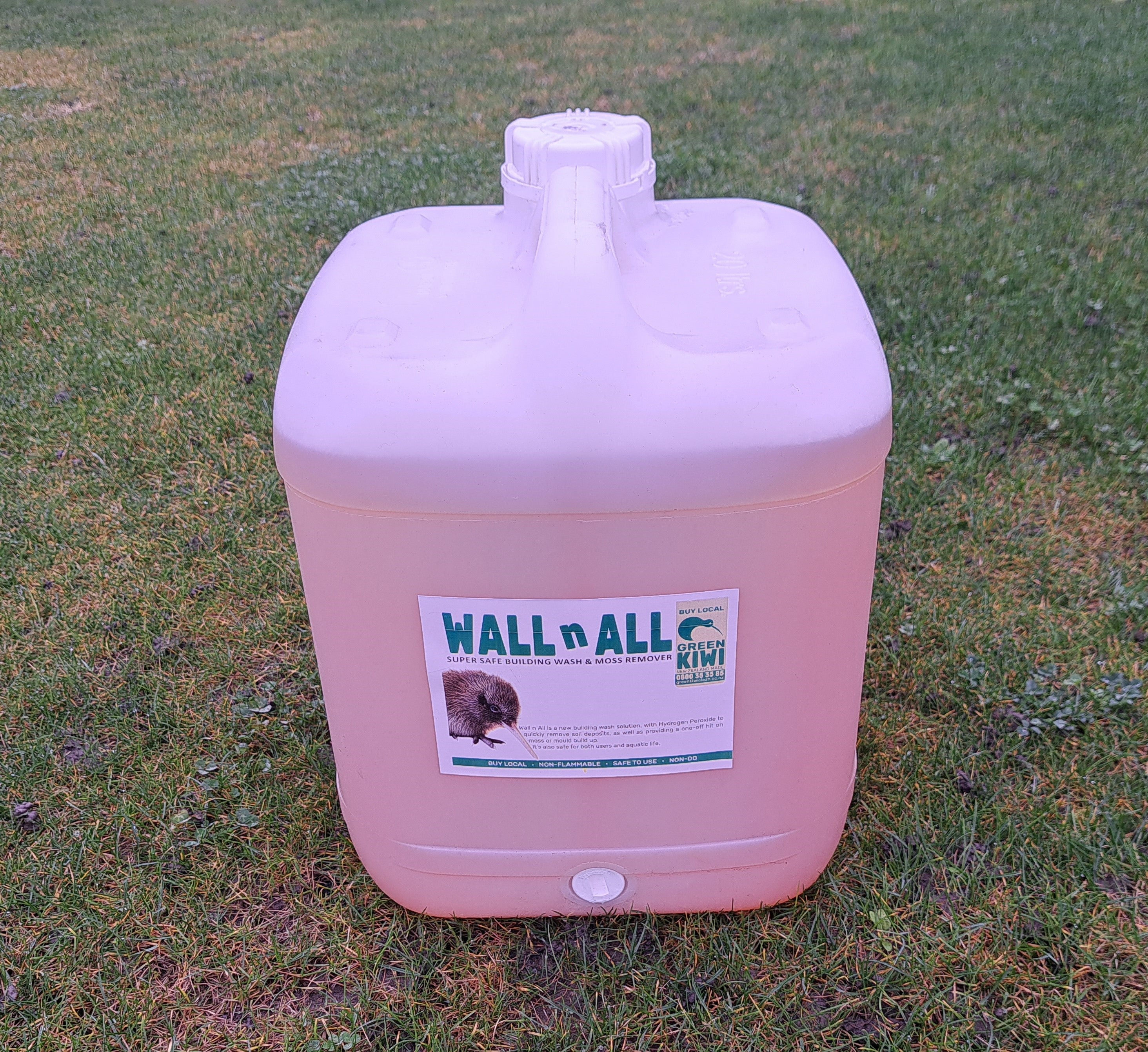 Wall n All Safe Concentrated Building Wash & Moss Killer – Green Kiwi